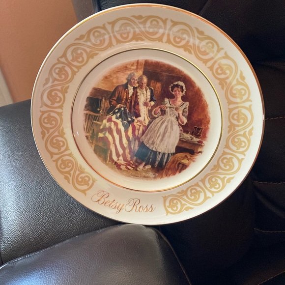 Accents | Vintage Avon 1973 Betsy Ross Plate | Poshmark